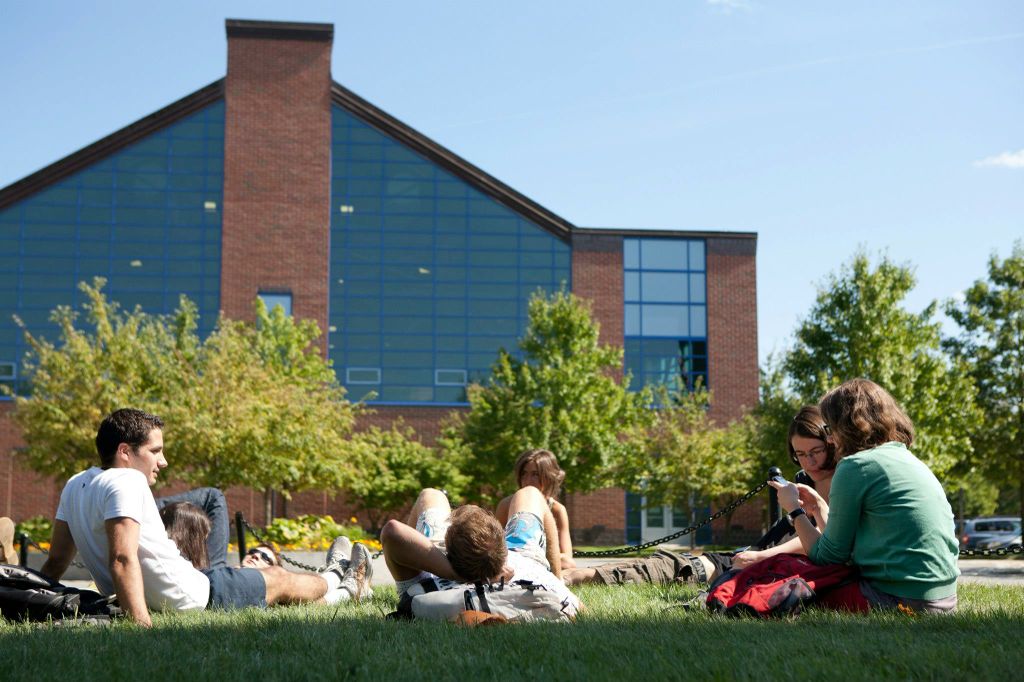 Umass Lowell - International Education Specialists